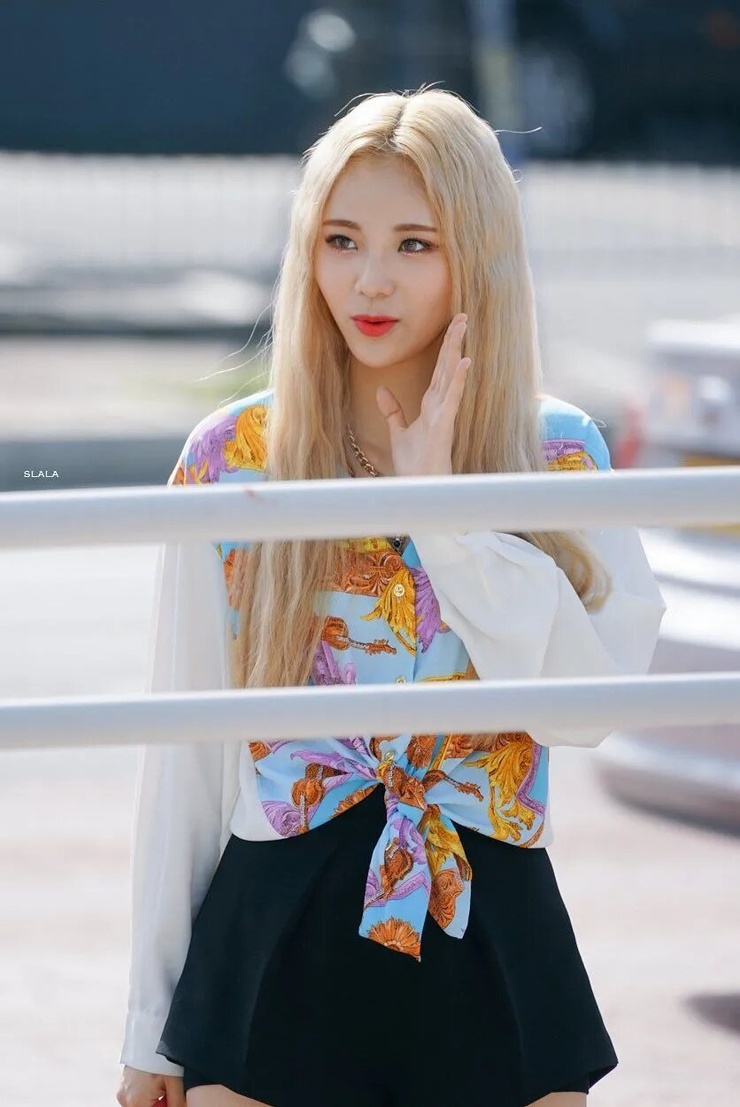 Jinsoul picture