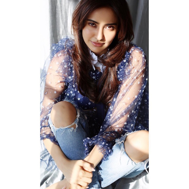 Neha Sharma picture