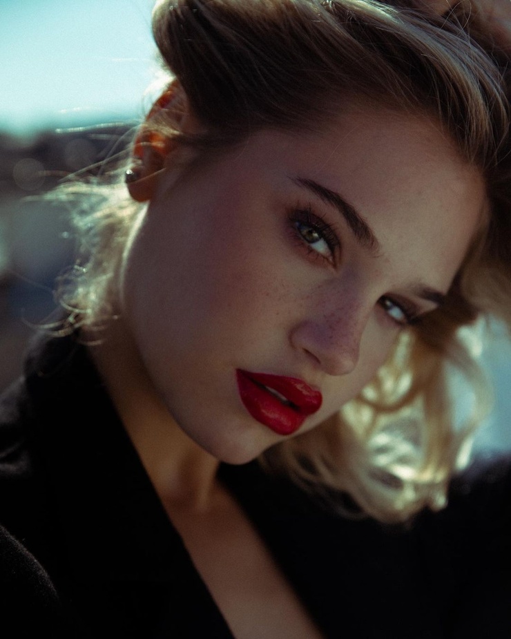 Picture of Meredith Mickelson