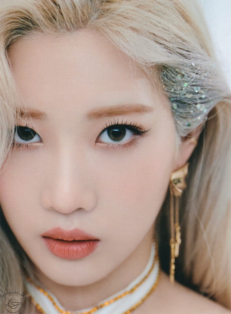 Kim Lip image