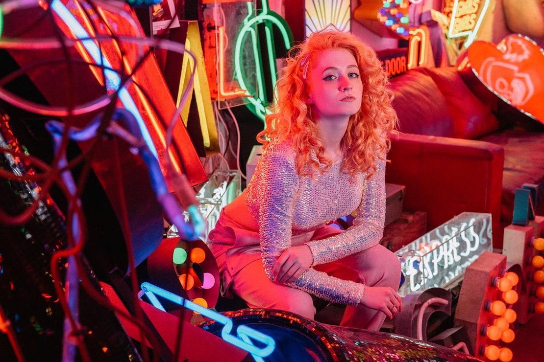 Picture of Janet Devlin