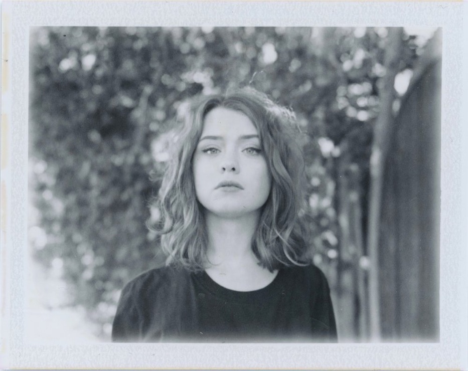 Maisie Peters picture