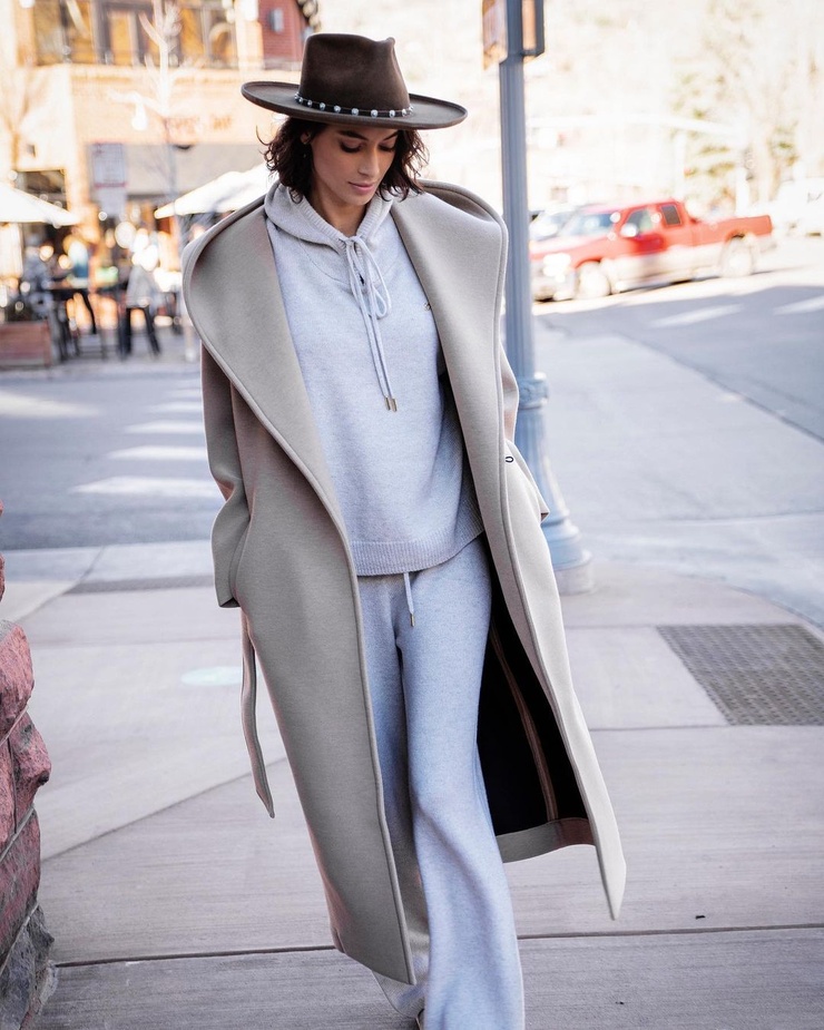 Lisa Jackson picture