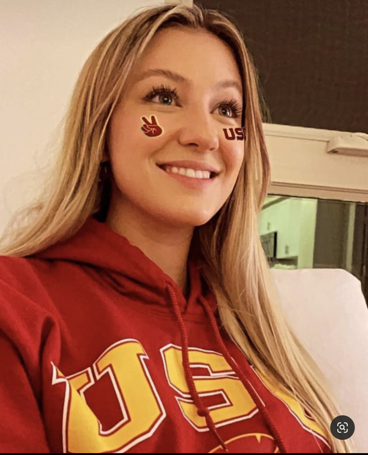 Picture of Ava Sambora