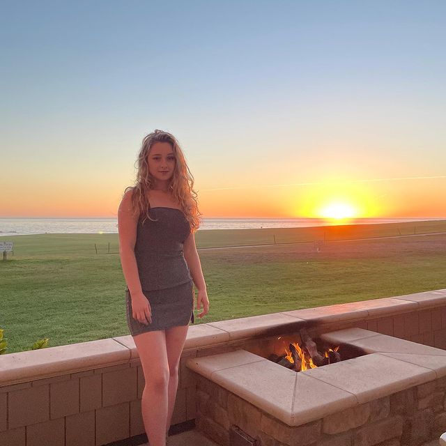 Elizabeth Tripp image