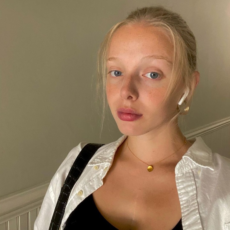 Picture of Alexandra Waterbury