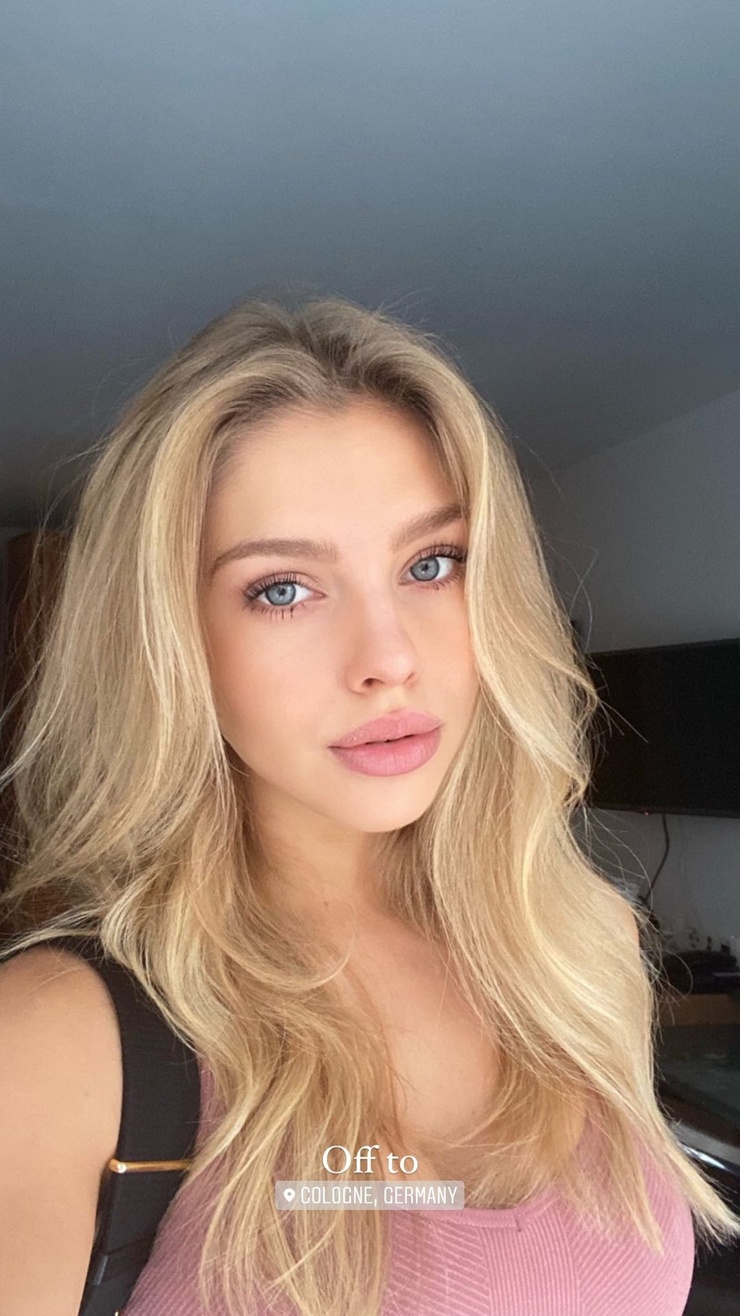 Picture of Alexa Breit