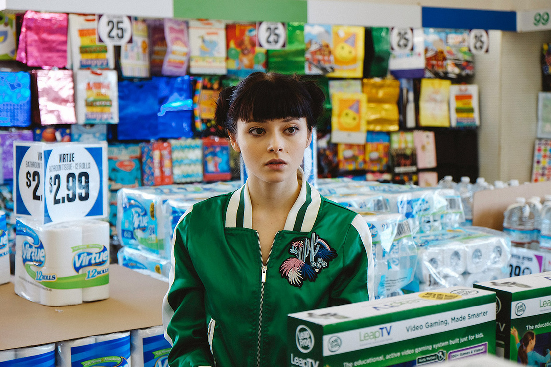 Picture of Alina Lee