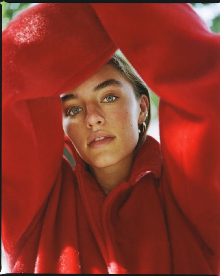 Sydney Walker (model) picture