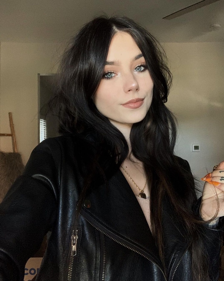 Picture of Claire Estabrook