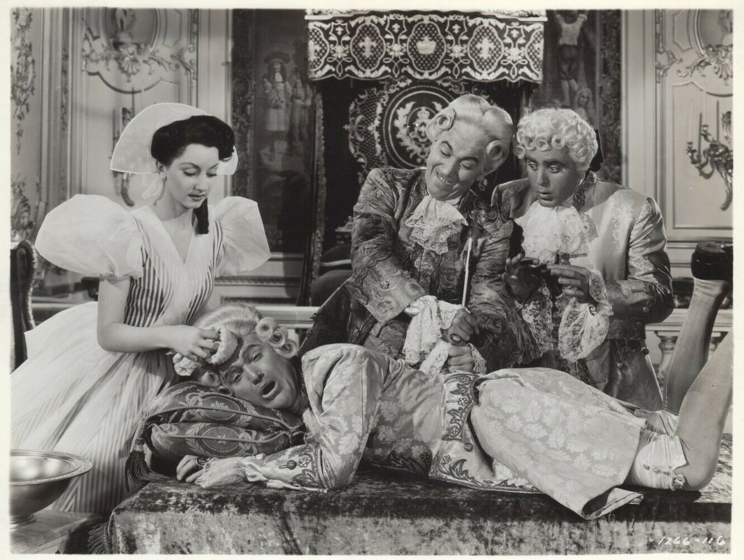 Du Barry Was a Lady (1943)