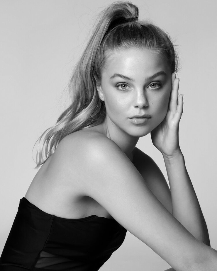 Picture of Nina Persson II