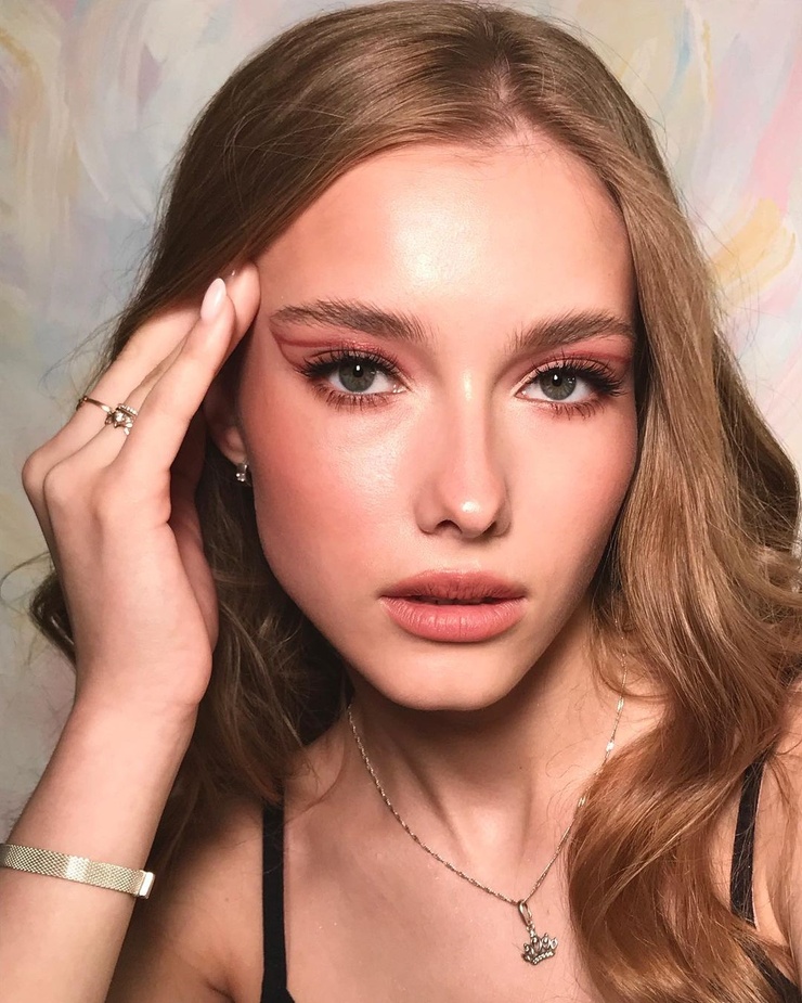 Picture of Anastasia Strezh