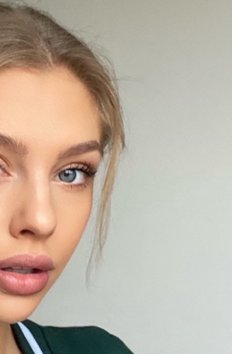 Picture of Alexa Breit