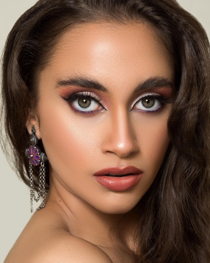 Picture of Layla Iftekher