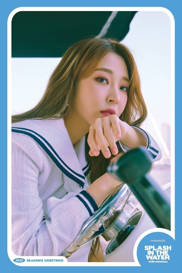Picture of Moon Byul Yi