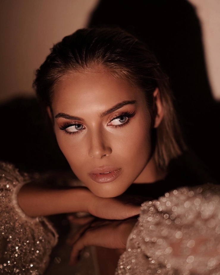 April Benayoum image