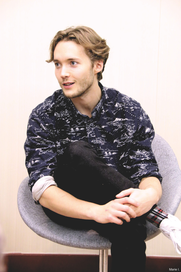 Picture of Toby Regbo