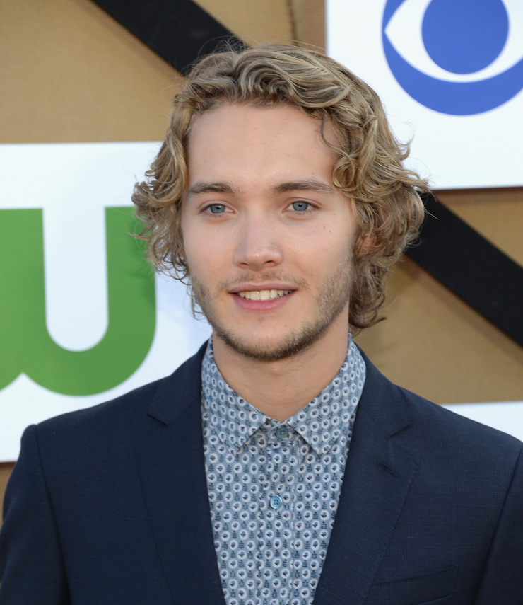 Picture of Toby Regbo