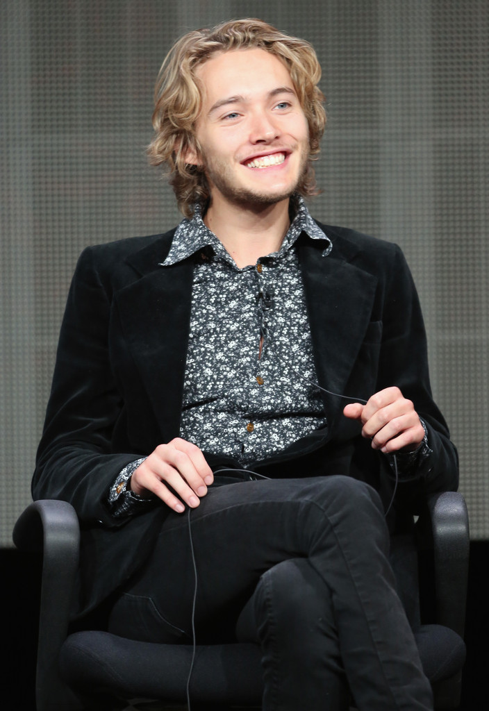Picture of Toby Regbo
