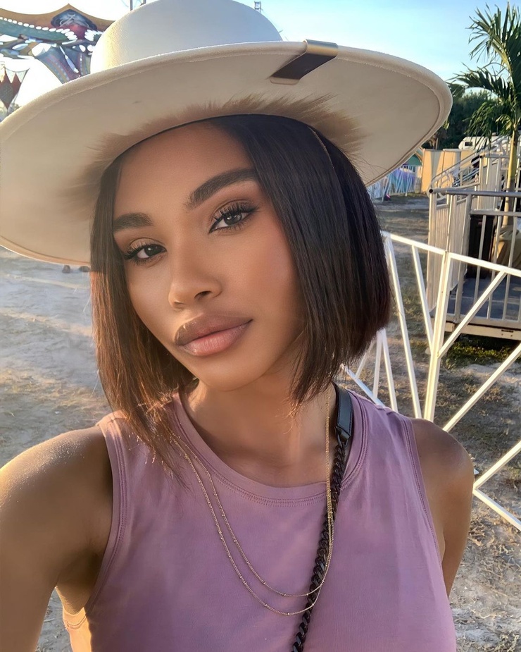 Picture of Britnee Bardot