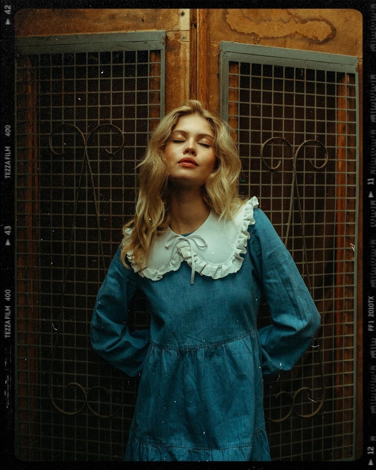 Luna (model) image