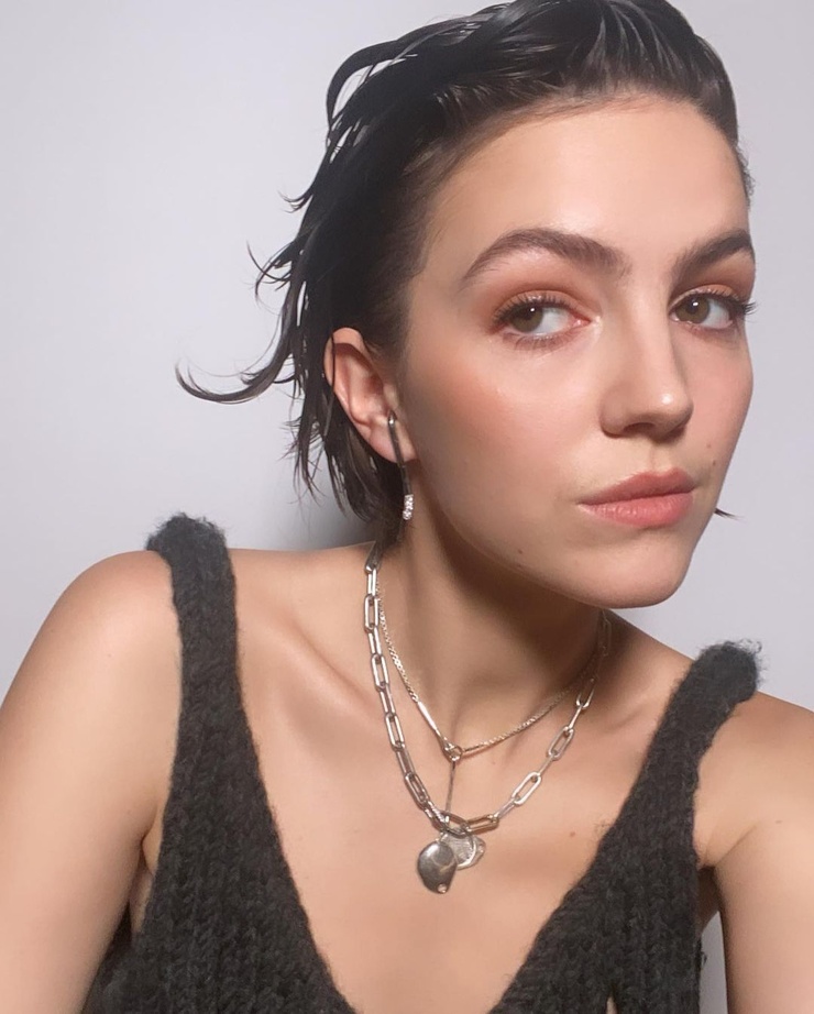 Picture of Ella Hunt