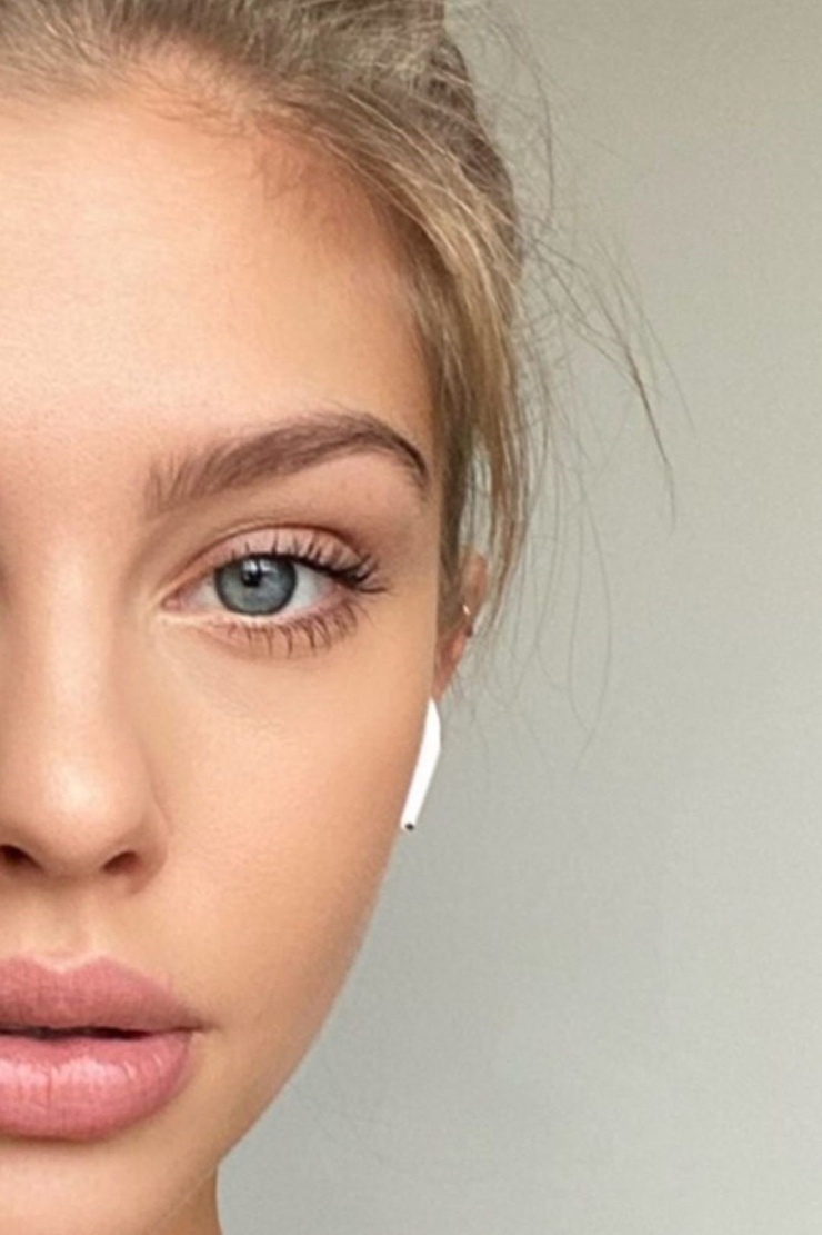 Picture of Alexa Breit