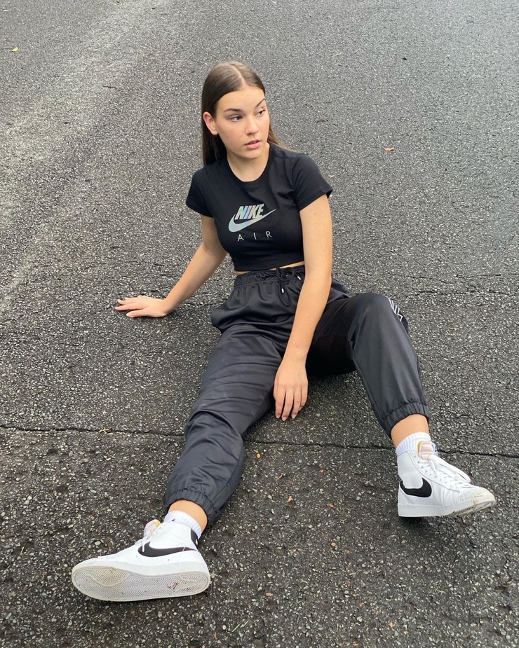 Image of Rhiannon Walters