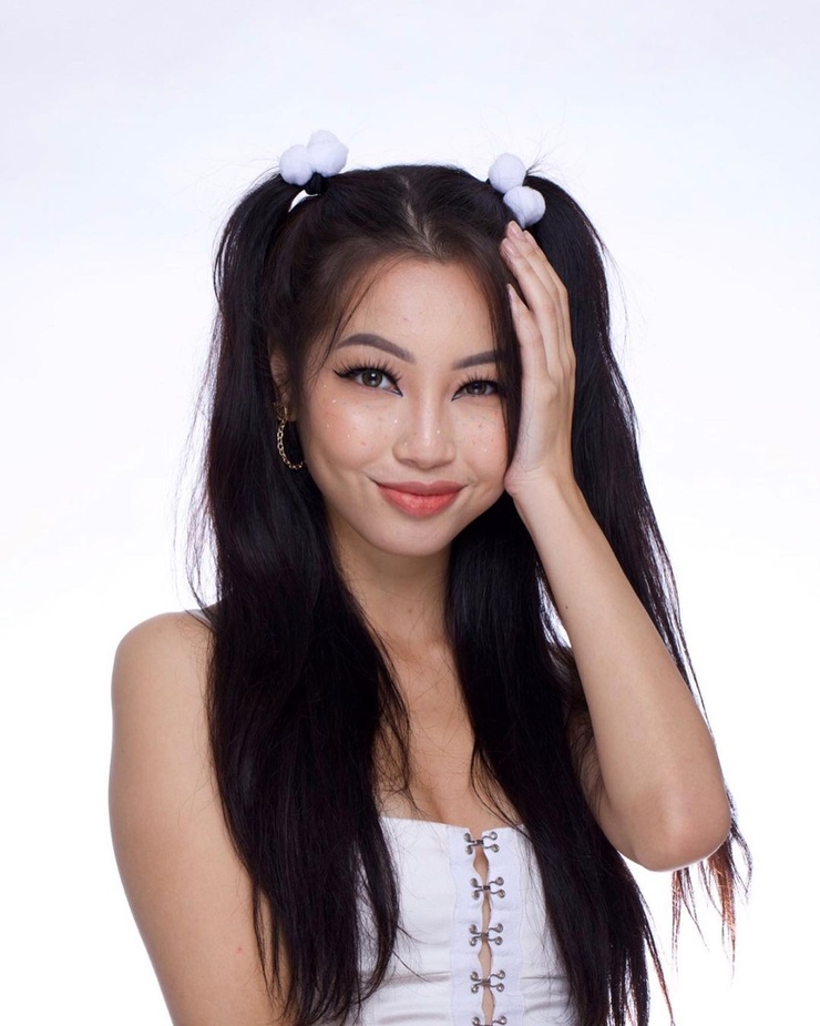 Joyce Htet picture
