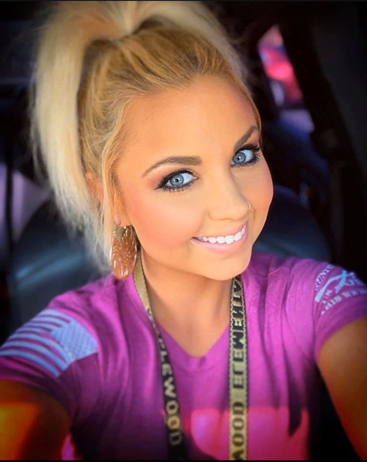 Mira James picture