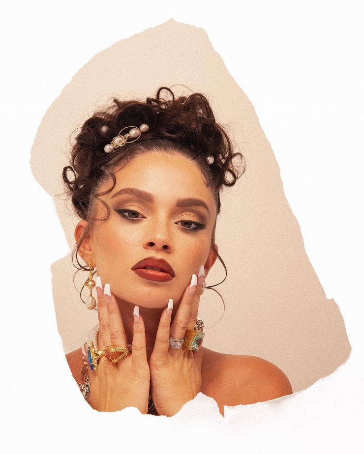 Image of Sabrina Claudio