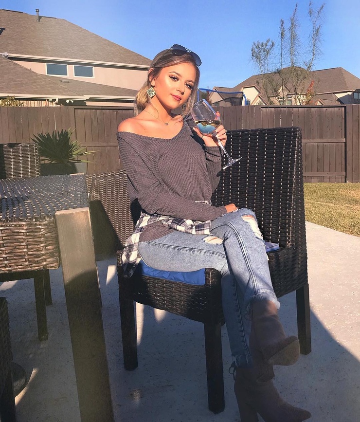 Picture of Ashlyn Sharp