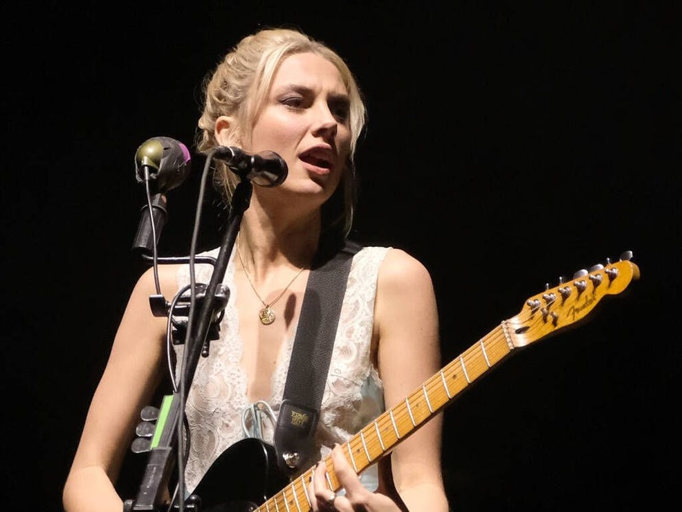 Ellie Rowsell image