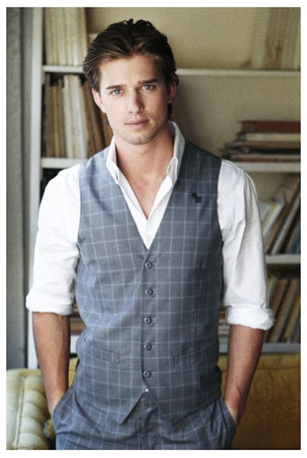 Picture of Drew Van Acker