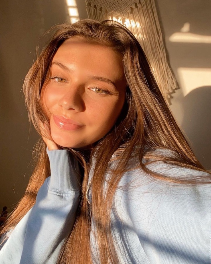 Image of Caitlin Carmody