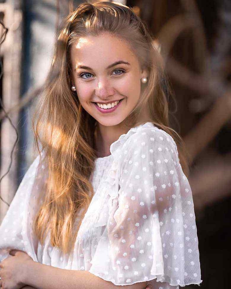 Picture of Emily Louise