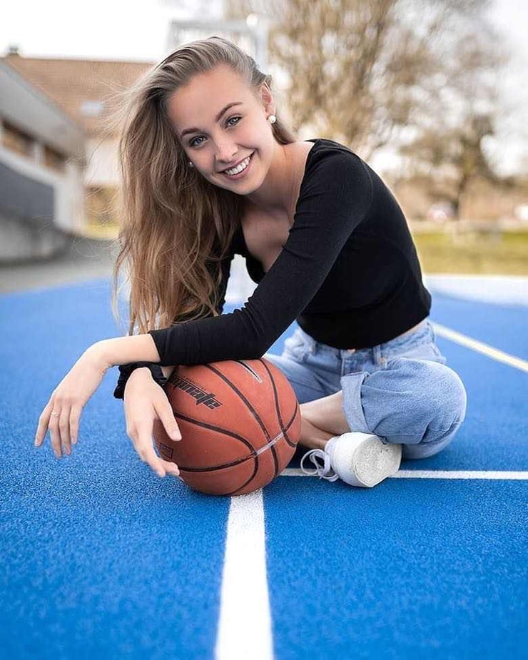 Picture of Emily Louise