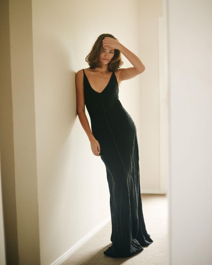 Picture of India Rose model