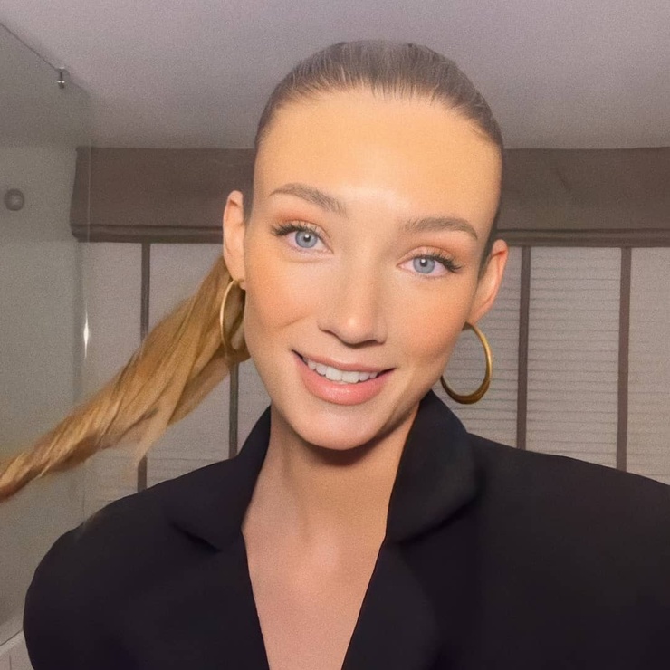 Picture of Lorena RAE