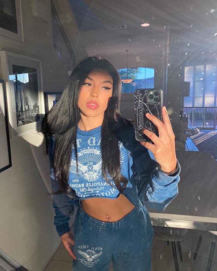 Picture of Yael Bernal