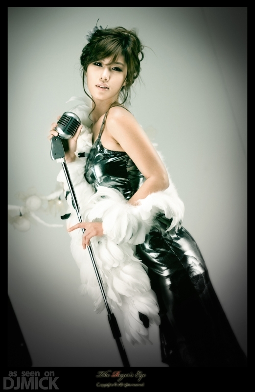 Picture of Song Jina.