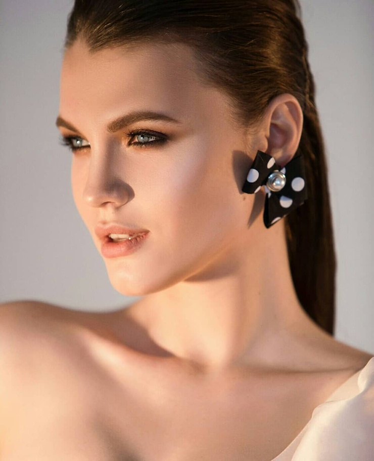 Picture of Anna Gavar