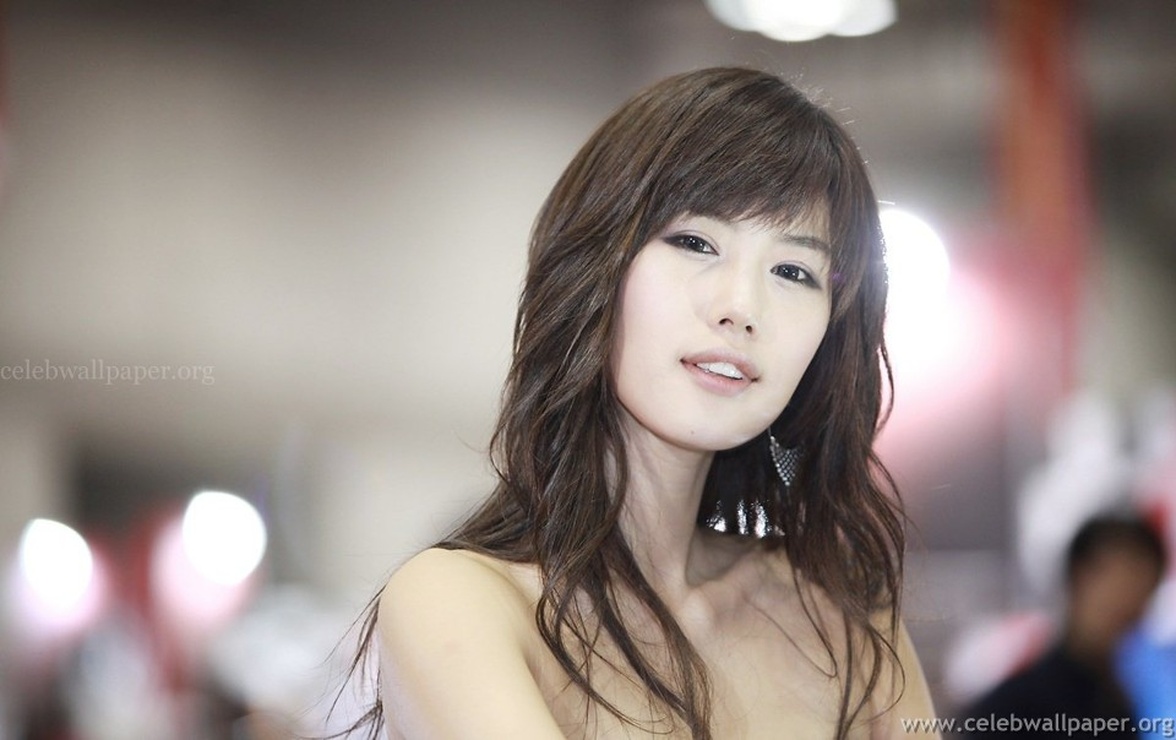 Picture of Song Jina.