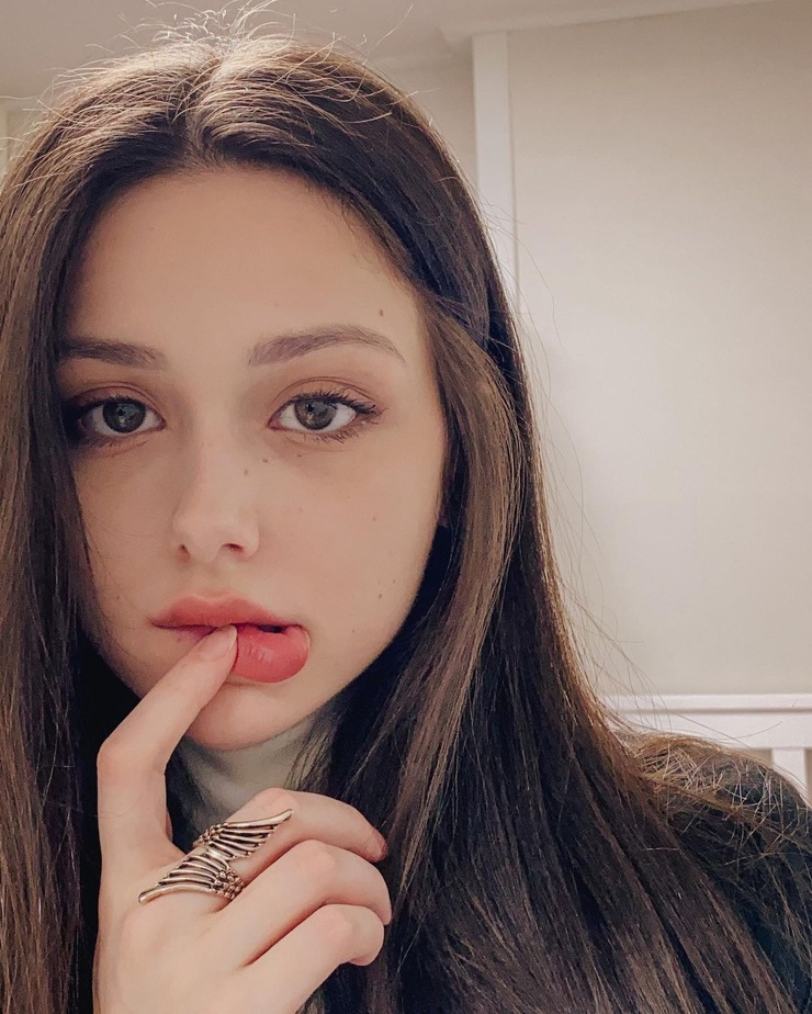 Picture of Lisa Rosh