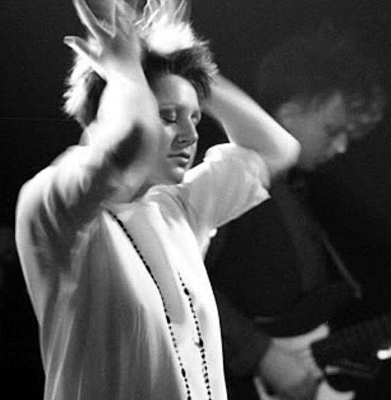 Elizabeth Fraser image