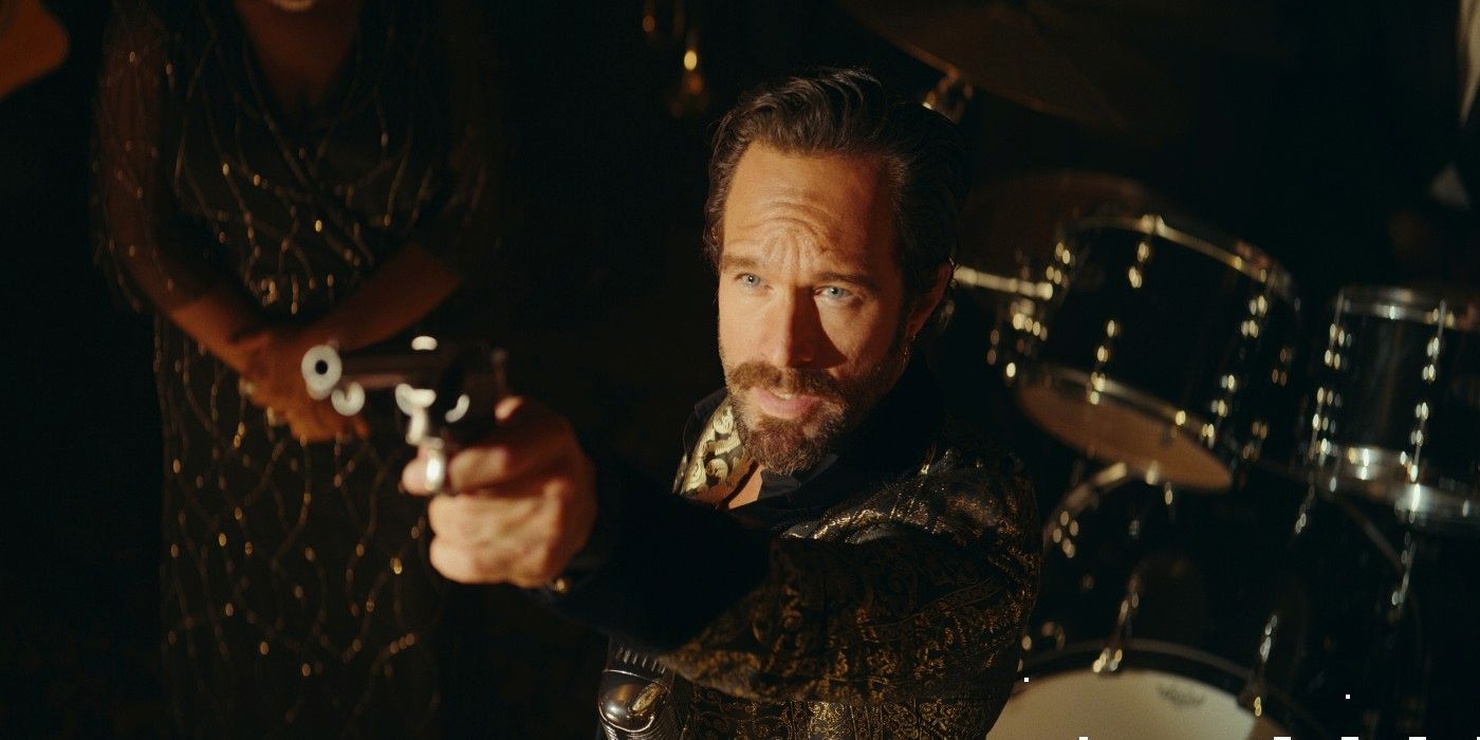 Red Notice (2021) picture