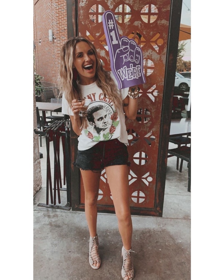 Picture of Carly Pearce