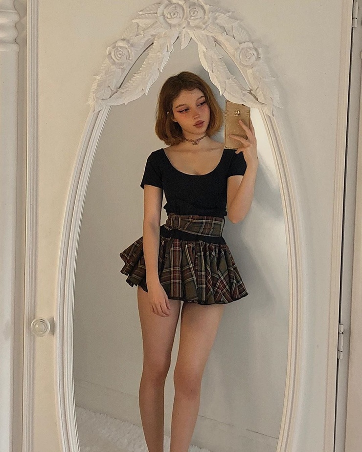 Picture of Violet Verdandi