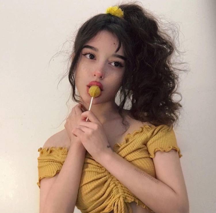 Picture of Violet Verdandi